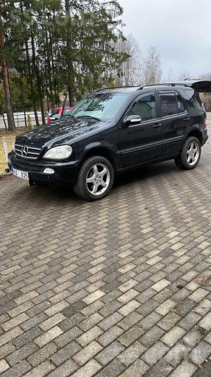 Черный Мерседес МЛ 270 2002 в Рига, объемом двигателя 2.70 л и пробегом 0 тыс. км за 3200 €, фото  на AUTOMOTO.COM.LV