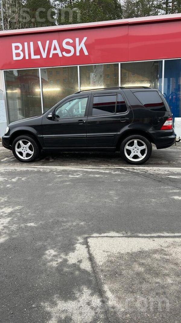 Melns Mercedes-Benz ML 270 2002 Rīga, ar dzinēja tilpumu 2.70 L un nobraukumu 0 tūkst. km par 3200 €, foto 2 vietnē AUTOMOTO.COM.LV