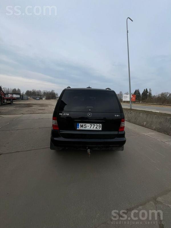 Melns Mercedes-Benz ML 270 2003 Jēkabpils, ar dzinēja tilpumu 2.70 L un nobraukumu 244 tūkst. km par 3000 €, foto 4 vietnē AUTOMOTO.COM.LV