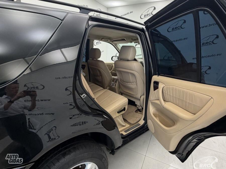 Melns Mercedes-Benz ML 270 2003 Avižieniai, ar dzinēja tilpumu 2.70 L un nobraukumu 291 tūkst. km par 2900 €, foto 13 vietnē AUTOMOTO.COM.LV