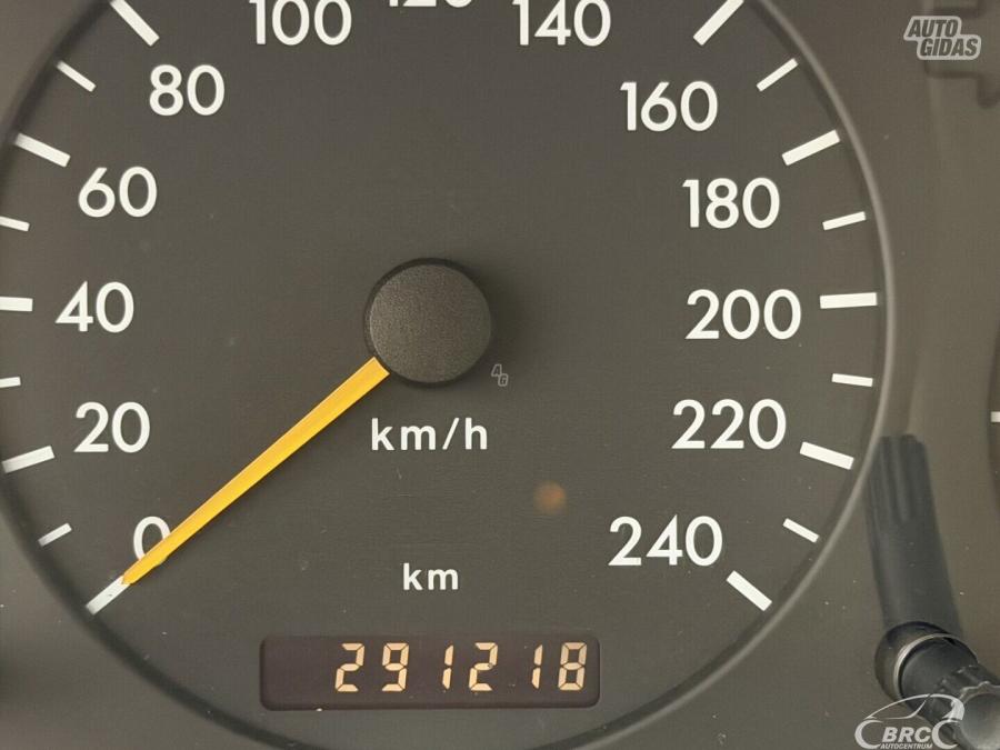 Melns Mercedes-Benz ML 270 2003 Avižieniai, ar dzinēja tilpumu 2.70 L un nobraukumu 291 tūkst. km par 2900 €, foto 27 vietnē AUTOMOTO.COM.LV