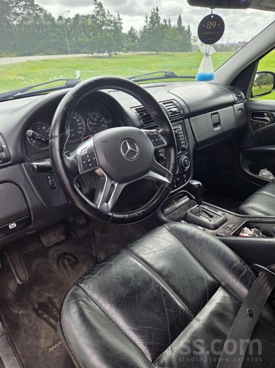 Melns Mercedes-Benz ML 270 2003 Ventspils, ar dzinēja tilpumu 2.70 L un nobraukumu 251 tūkst. km par 2500 €, foto 3 vietnē AUTOMOTO.COM.LV
