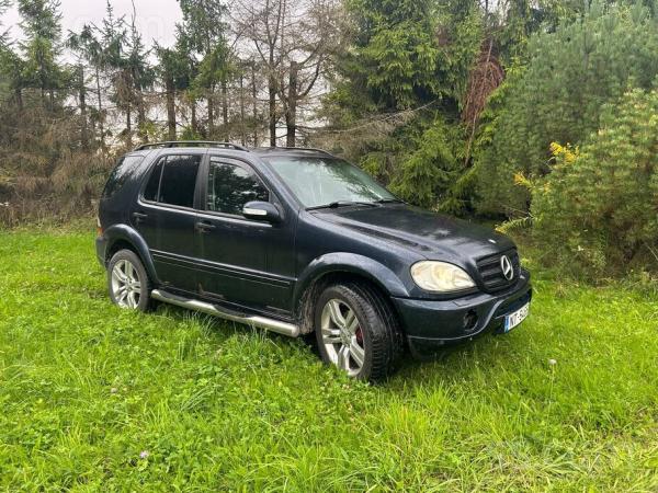 Melns Mercedes-Benz ML 270 2003 Jelgava, ar dzinēja tilpumu 2.70 L un nobraukumu 402 tūkst. km par 3500 €, foto 3 vietnē AUTOMOTO.COM.LV