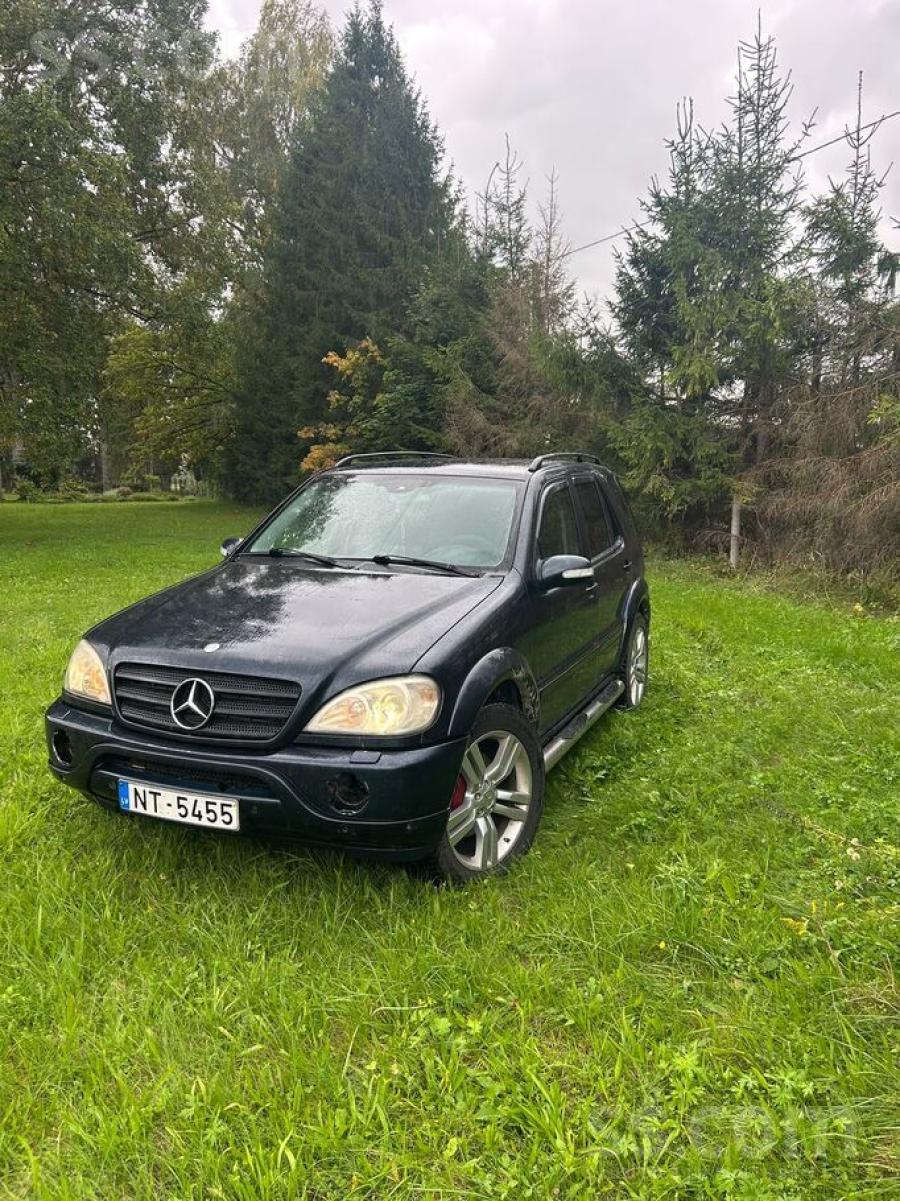 Melns Mercedes-Benz ML 270 2003 Jelgava, ar dzinēja tilpumu 2.70 L un nobraukumu 402 tūkst. km par 3500 €, foto 9 vietnē AUTOMOTO.COM.LV