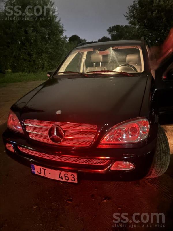 Melns Mercedes-Benz ML 270 2003 Rīga, ar dzinēja tilpumu 2.70 L un nobraukumu 340 tūkst. km par 2050 €, foto 10 vietnē AUTOMOTO.COM.LV
