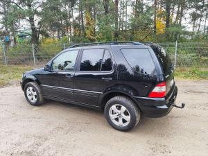 Melns Mercedes-Benz ML 270 2003 Viļņa, ar dzinēja tilpumu 2.69 L un nobraukumu 296 tūkst. km par 2999 €, foto 8 vietnē AUTOMOTO.COM.LV