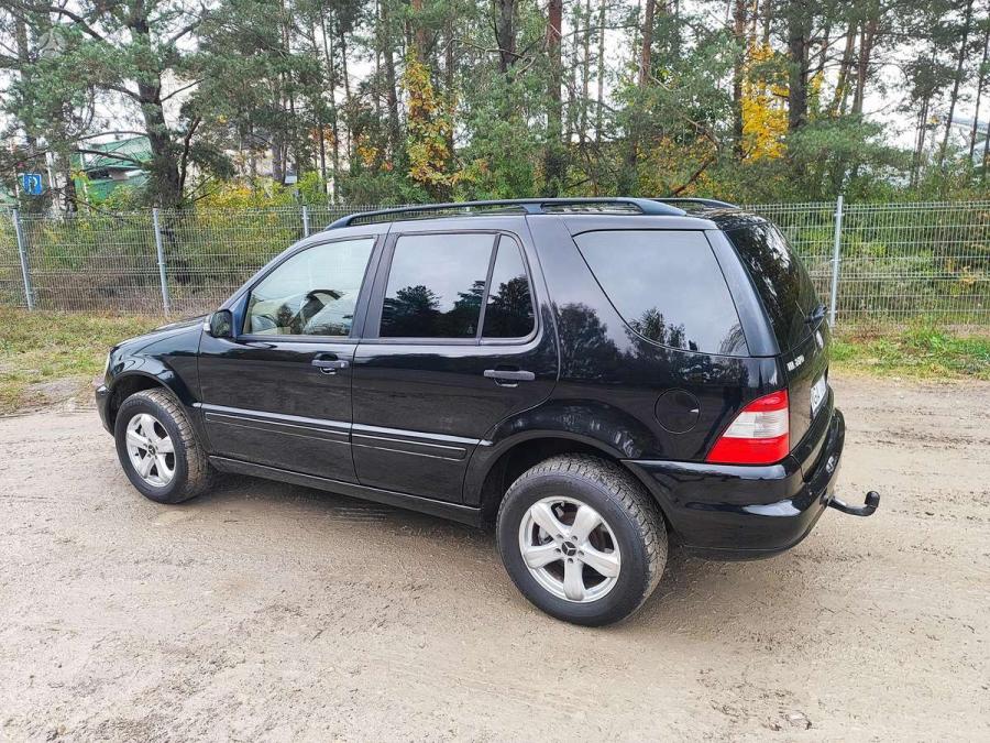 Melns Mercedes-Benz ML 270 2003 Viļņa, ar dzinēja tilpumu 2.69 L un nobraukumu 296 tūkst. km par 2999 €, foto 8 vietnē AUTOMOTO.COM.LV