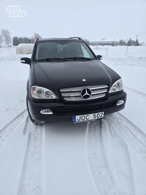 Melns Mercedes-Benz ML 270 2004 Telšiai, ar dzinēja tilpumu 2.70 L un nobraukumu 361 tūkst. km par 2850 €, foto 2 vietnē AUTOMOTO.COM.LV