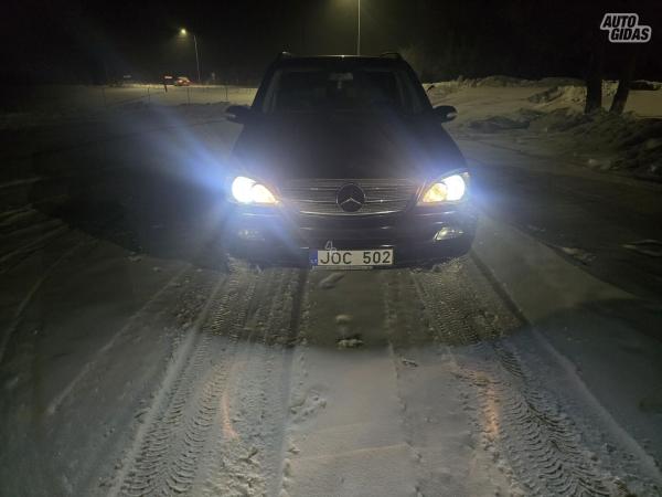 Melns Mercedes-Benz ML 270 2004 Telšiai, ar dzinēja tilpumu 2.70 L un nobraukumu 361 tūkst. km par 2850 €, foto 10 vietnē AUTOMOTO.COM.LV