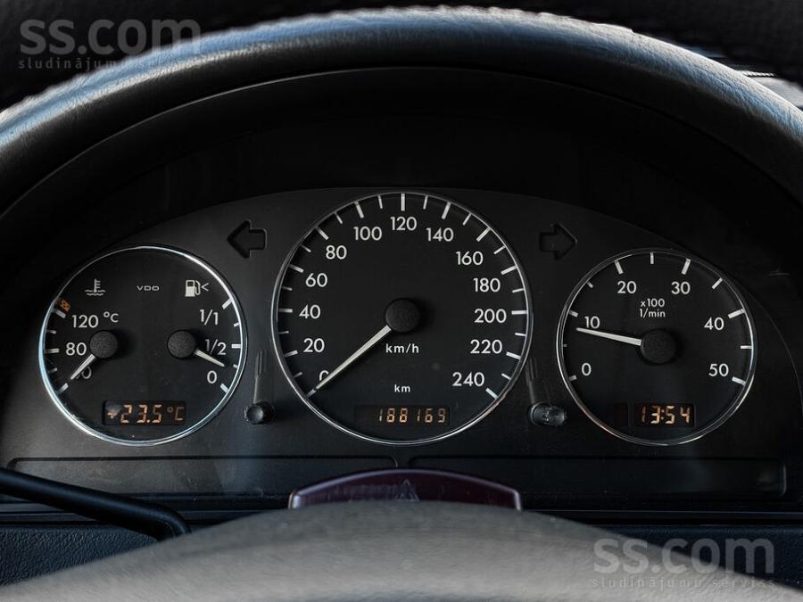 Черный Мерседес МЛ 270 2004 в Рига, объемом двигателя 2.70 л и пробегом 0 тыс. км за 8500 €, фото 27 на AUTOMOTO.COM.LV
