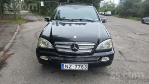 Черный Мерседес МЛ 270 2004 в Рига, объемом двигателя 2.70 л и пробегом 292 тыс. км за 2800 €, фото  на AUTOMOTO.COM.LV