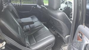 Melns Mercedes-Benz ML 270 2004 Rīga, ar dzinēja tilpumu 2.70 L un nobraukumu 292 tūkst. km par 2800 €, foto 6 vietnē AUTOMOTO.COM.LV