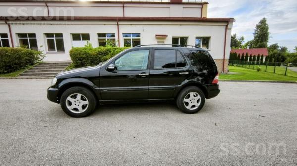 Melns Mercedes-Benz ML 270 2004 Ludza, ar dzinēja tilpumu 2.70 L un nobraukumu 0 tūkst. km par 4200 €, foto 2 vietnē AUTOMOTO.COM.LV