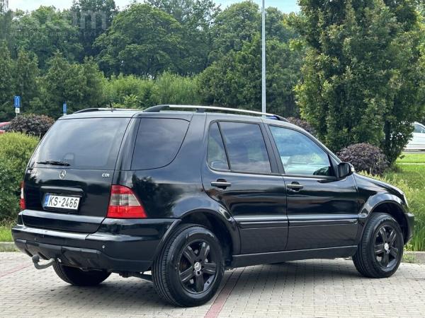 Black Mercedes-Benz ML 270 2005 in Riga, with an engine capacity of 2.70 L and mileage of 360 thousand km for 1850 €, photo 8 on AUTOMOTO.COM.LV