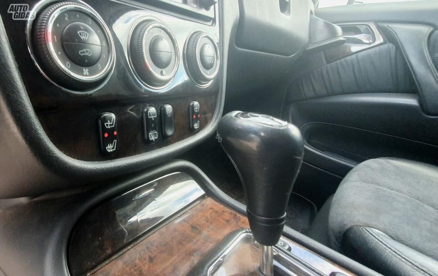 Black Mercedes-Benz ML 270 2005 in Vilnius, with an engine capacity of 2.70 L and mileage of 300 thousand km for 2450 €, photo 10 on AUTOMOTO.COM.LV