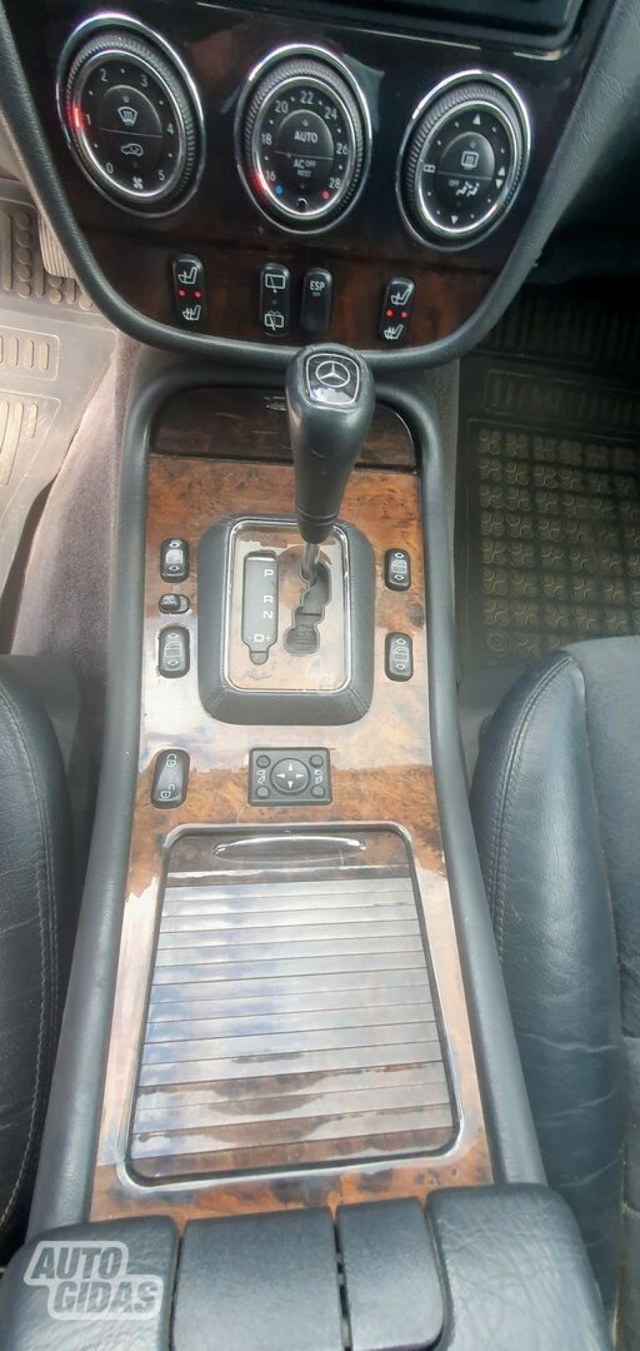 Black Mercedes-Benz ML 270 2005 in Vilnius, with an engine capacity of 2.70 L and mileage of 300 thousand km for 2450 €, photo 11 on AUTOMOTO.COM.LV