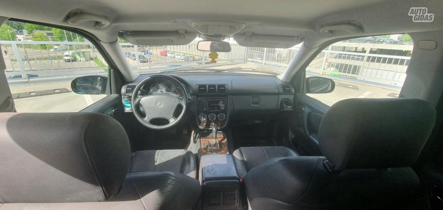 Black Mercedes-Benz ML 270 2005 in Vilnius, with an engine capacity of 2.70 L and mileage of 300 thousand km for 2450 €, photo 12 on AUTOMOTO.COM.LV