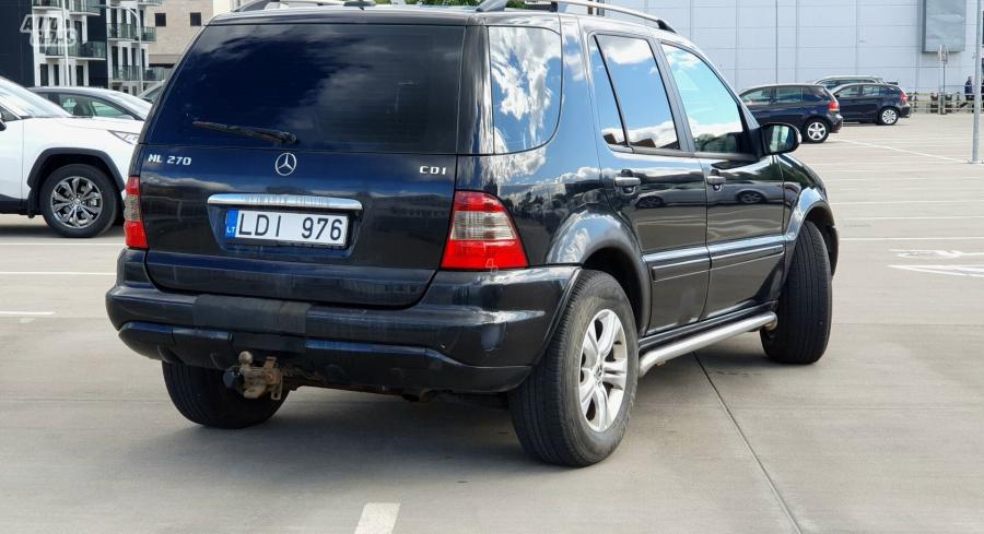 Melns Mercedes-Benz ML 270 2005 Viļņa, ar dzinēja tilpumu 2.70 L un nobraukumu 300 tūkst. km par 2450 €, foto 5 vietnē AUTOMOTO.COM.LV