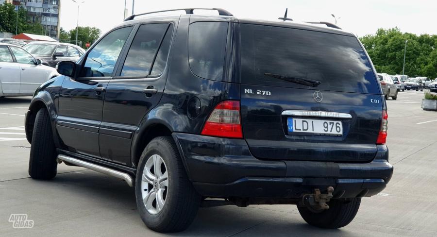 Black Mercedes-Benz ML 270 2005 in Vilnius, with an engine capacity of 2.70 L and mileage of 300 thousand km for 2250 €, photo 3 on AUTOMOTO.COM.LV