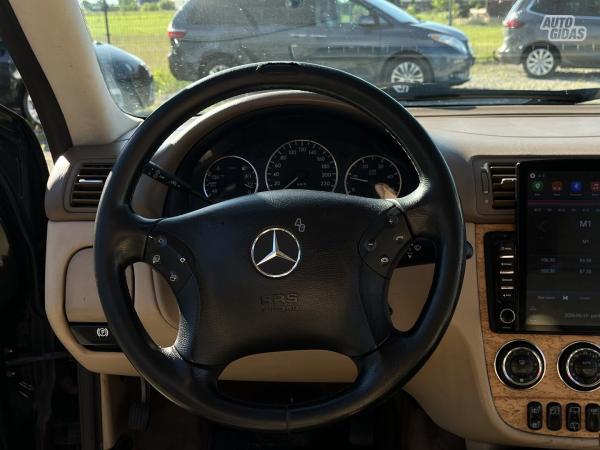 Black Mercedes-Benz ML 270 2005 in Klaipeda, with an engine capacity of 2.70 L and mileage of 451 thousand km for 2250 €, photo 5 on AUTOMOTO.COM.LV