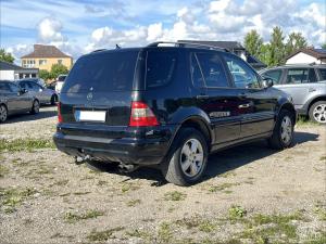 Melns Mercedes-Benz ML 270 2005 Klaipėda, ar dzinēja tilpumu 2.70 L un nobraukumu 451 tūkst. km par 2250 €, foto 4 vietnē AUTOMOTO.COM.LV