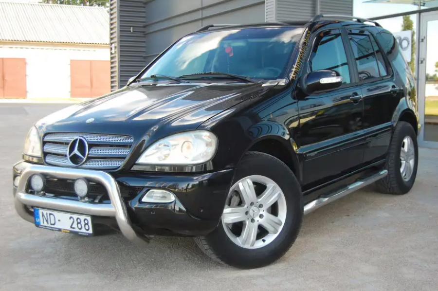 Melns Mercedes-Benz ML 270 2005 Jēkabpils, ar dzinēja tilpumu 2.70 L un nobraukumu 303 tūkst. km par 4700 €, foto 1 vietnē AUTOMOTO.COM.LV