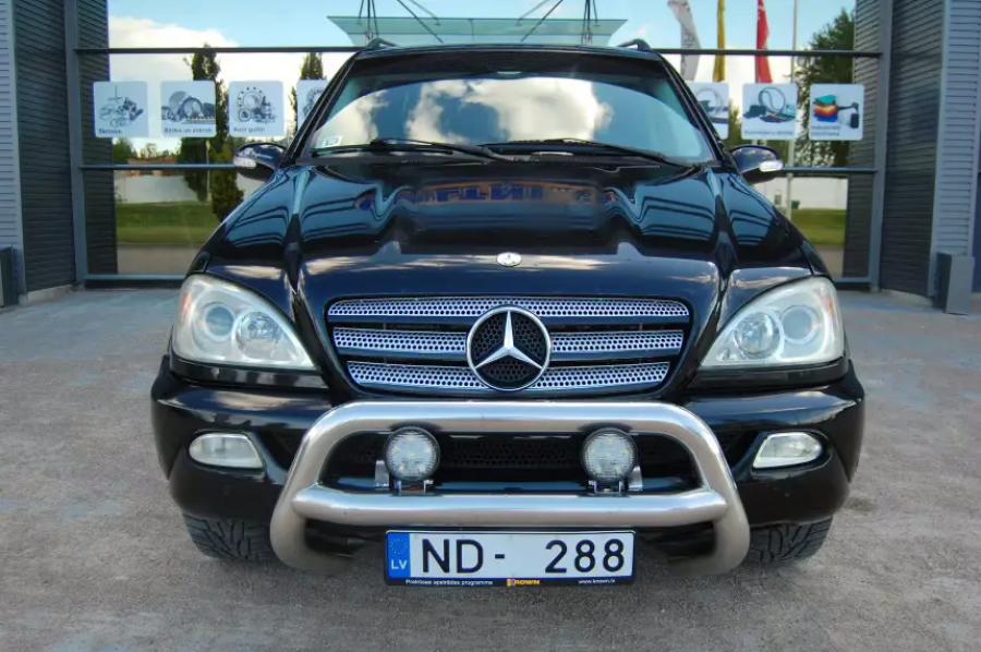 Melns Mercedes-Benz ML 270 2005 Jēkabpils, ar dzinēja tilpumu 2.70 L un nobraukumu 303 tūkst. km par 4700 €, foto 5 vietnē AUTOMOTO.COM.LV