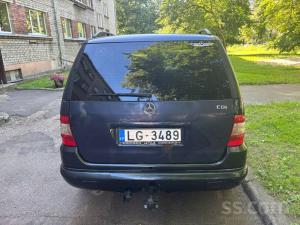 Zils Mercedes-Benz ML 270 2000 Rīga, ar dzinēja tilpumu 2.70 L un nobraukumu 383 tūkst. km par 2500 €, foto 6 vietnē AUTOMOTO.COM.LV