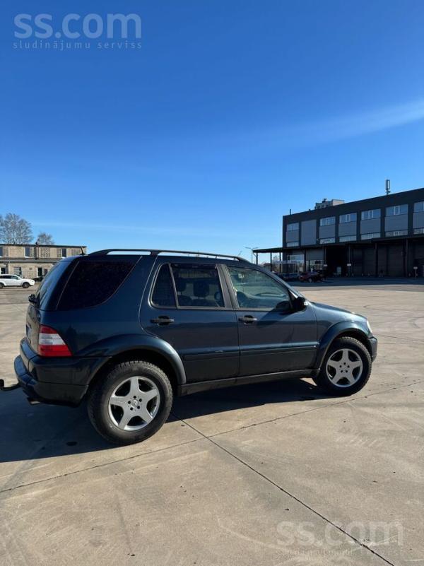 Zils Mercedes-Benz ML 270 2001 Rīga, ar dzinēja tilpumu 2.70 L un nobraukumu 0 tūkst. km par 3100 €, foto 4 vietnē AUTOMOTO.COM.LV