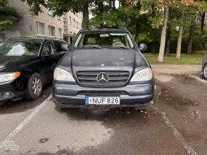 Синий Мерседес МЛ 270 2001 в Вильнюс, объемом двигателя 2.70 л и пробегом 350 тыс. км за 2100 €, фото 6 на AUTOMOTO.COM.LV