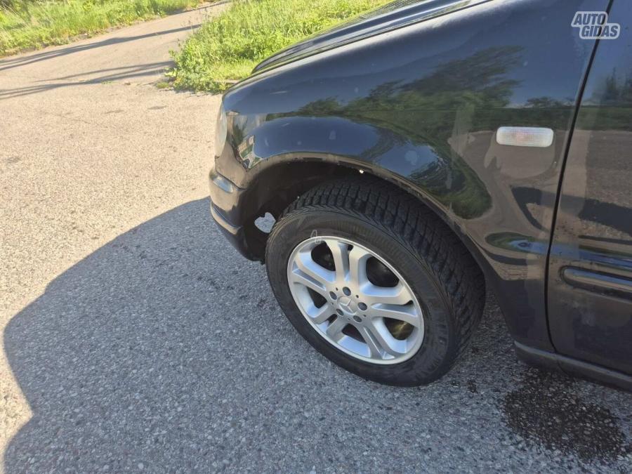 Zils Mercedes-Benz ML 270 2001 Viļņa, ar dzinēja tilpumu 2.70 L un nobraukumu 350 tūkst. km par 2100 €, foto 3 vietnē AUTOMOTO.COM.LV