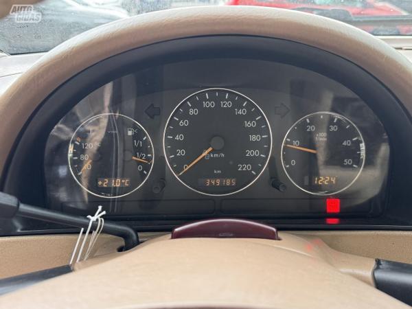 Blue Mercedes-Benz ML 270 2001 in Vilnius, with an engine capacity of 2.70 L and mileage of 350 thousand km for 2100 €, photo 4 on AUTOMOTO.COM.LV