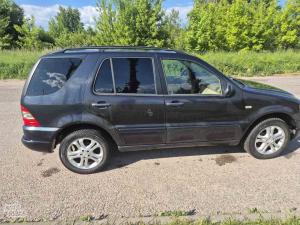 Zils Mercedes-Benz ML 270 2001 Viļņa, ar dzinēja tilpumu 2.70 L un nobraukumu 350 tūkst. km par 2100 €, foto 6 vietnē AUTOMOTO.COM.LV