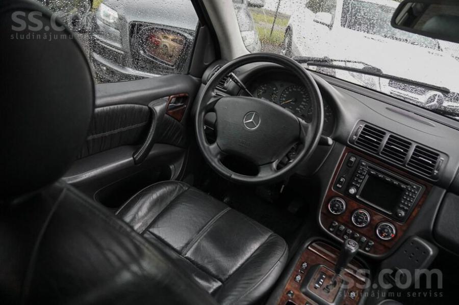 Zils Mercedes-Benz ML 270 2002 Rīga, ar dzinēja tilpumu 2.70 L un nobraukumu 273 tūkst. km par 2000 €, foto 8 vietnē AUTOMOTO.COM.LV