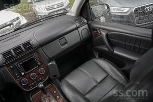 Zils Mercedes-Benz ML 270 2002 Rīga, ar dzinēja tilpumu 2.70 L un nobraukumu 273 tūkst. km par 2000 €, foto 10 vietnē AUTOMOTO.COM.LV
