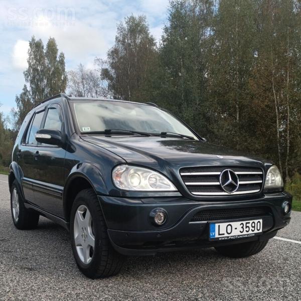 Zils Mercedes-Benz ML 270 2002 Rīga, ar dzinēja tilpumu 2.70 L un nobraukumu 411 tūkst. km par 5000 €, foto 3 vietnē AUTOMOTO.COM.LV