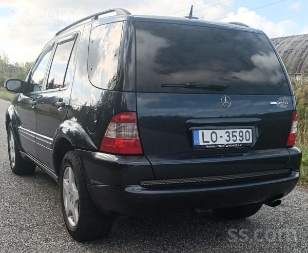 Zils Mercedes-Benz ML 270 2002 Rīga, ar dzinēja tilpumu 2.70 L un nobraukumu 411 tūkst. km par 5000 €, foto 5 vietnē AUTOMOTO.COM.LV