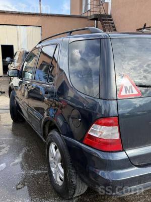 Синий Мерседес МЛ 270 2002 в Даугавпилс, объемом двигателя 2.70 л и пробегом 342 тыс. км за 3000 €, фото 6 на AUTOMOTO.COM.LV