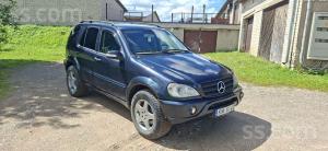 Zils Mercedes-Benz ML 270 2002 Alūksne, ar dzinēja tilpumu 2.70 L un nobraukumu 382 tūkst. km par 3700 €, foto 7 vietnē AUTOMOTO.COM.LV