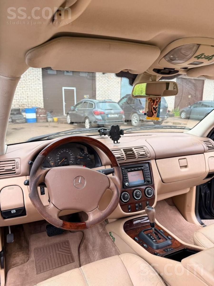 Zils Mercedes-Benz ML 270 2002 Alūksne, ar dzinēja tilpumu 2.70 L un nobraukumu 382 tūkst. km par 3700 €, foto 11 vietnē AUTOMOTO.COM.LV