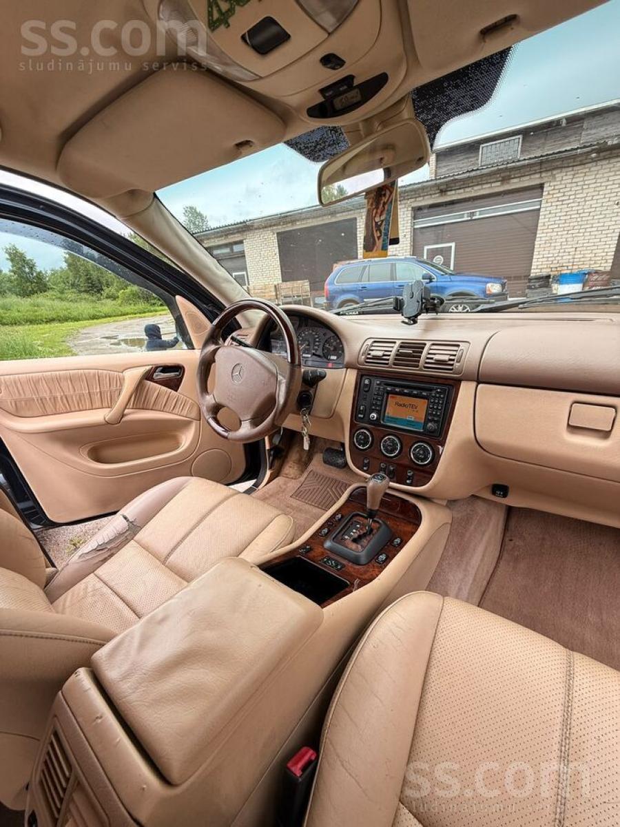 Zils Mercedes-Benz ML 270 2002 Alūksne, ar dzinēja tilpumu 2.70 L un nobraukumu 382 tūkst. km par 3700 €, foto 12 vietnē AUTOMOTO.COM.LV