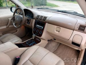 Zils Mercedes-Benz ML 270 2002 Rīga, ar dzinēja tilpumu 2.70 L un nobraukumu 0 tūkst. km par 2290 €, foto 15 vietnē AUTOMOTO.COM.LV