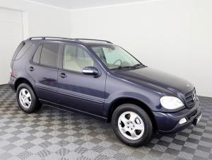 Blue Mercedes-Benz ML 270 2002 in Tallinn, with an engine capacity of 2.70 L and mileage of 293 thousand km for 1999 €, photo  on AUTOMOTO.COM.LV