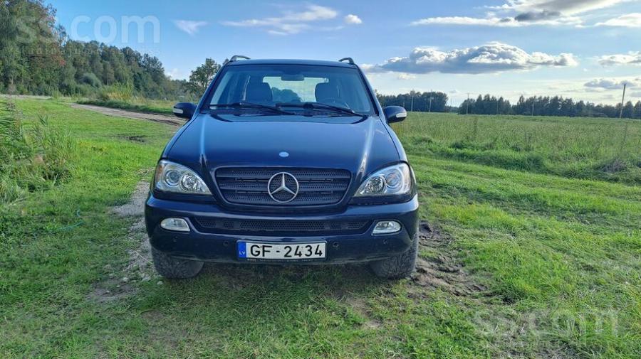 Zils Mercedes-Benz ML 270 2002 Aizkraukle, ar dzinēja tilpumu 2.70 L un nobraukumu 303 tūkst. km par 2500 €, foto 1 vietnē AUTOMOTO.COM.LV
