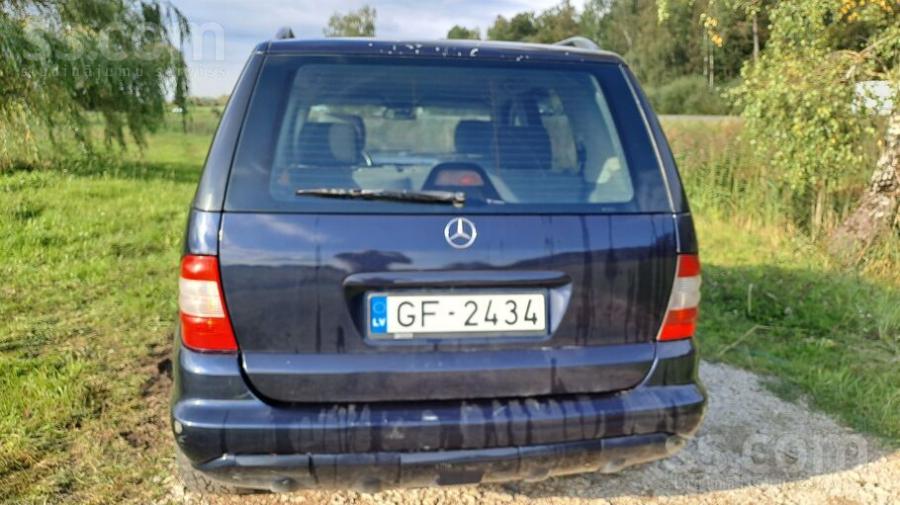 Zils Mercedes-Benz ML 270 2002 Aizkraukle, ar dzinēja tilpumu 2.70 L un nobraukumu 303 tūkst. km par 2500 €, foto 6 vietnē AUTOMOTO.COM.LV