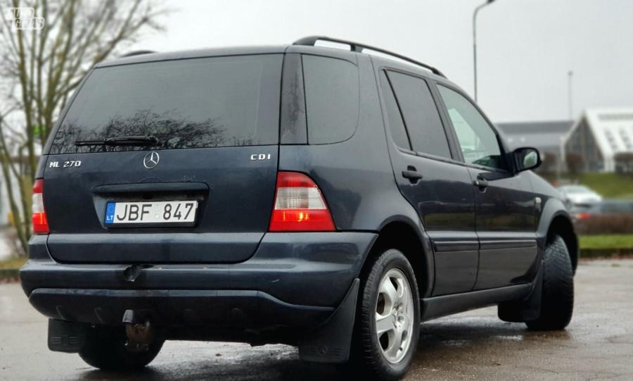 Blue Mercedes-Benz ML 270 2003 in Vilnius, with an engine capacity of 2.70 L and mileage of 400 thousand km for 1950 €, photo 2 on AUTOMOTO.COM.LV