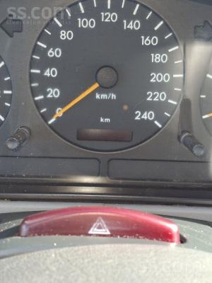 Zils Mercedes-Benz ML 270 2003 Jēkabpils, ar dzinēja tilpumu 2.70 L un nobraukumu 261 tūkst. km par 3450 €, foto 6 vietnē AUTOMOTO.COM.LV