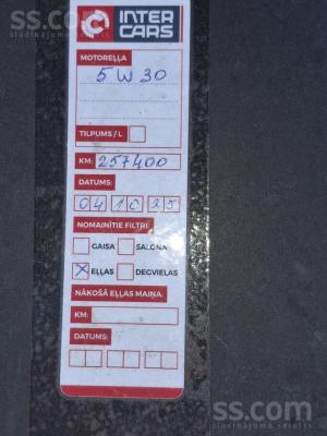 Zils Mercedes-Benz ML 270 2003 Jēkabpils, ar dzinēja tilpumu 2.70 L un nobraukumu 261 tūkst. km par 3450 €, foto 13 vietnē AUTOMOTO.COM.LV