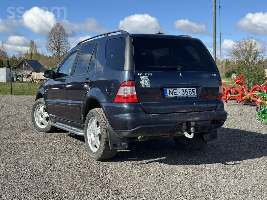 Синий Мерседес МЛ 270 2003 в Прейли, объемом двигателя 2.70 л и пробегом 284 тыс. км за 2800 €, фото 4 на AUTOMOTO.COM.LV