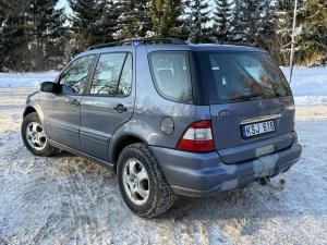 Blue Mercedes-Benz ML 270 2004 in Vilnius, with an engine capacity of 2.70 L and mileage of 355 thousand km for 2600 €, photo 3 on AUTOMOTO.COM.LV